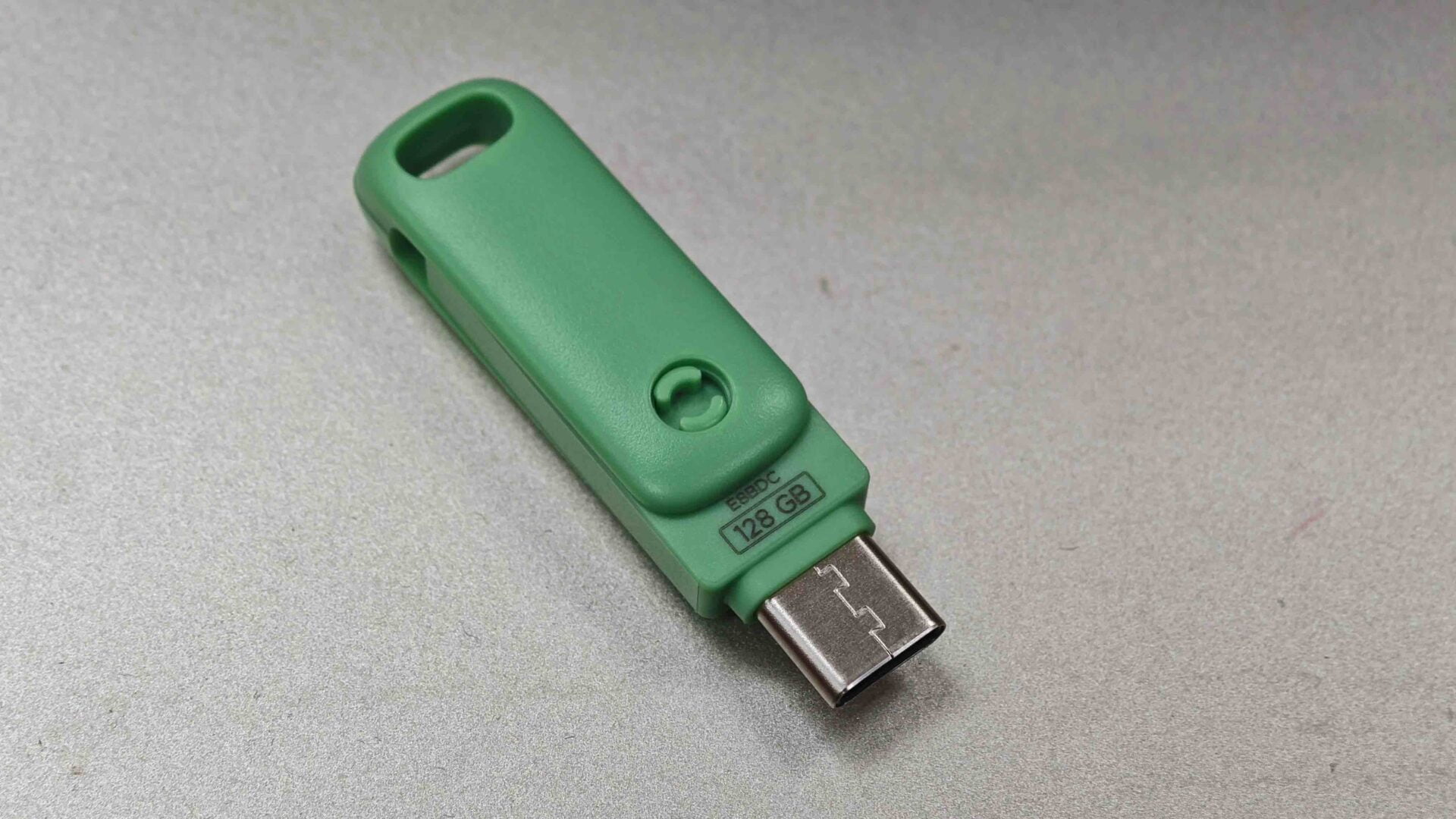 【開箱評測】SanDisk Ultra Go USB3.2 Type-C 雙用隨身碟，夠細夠方便 | Techritual 香港