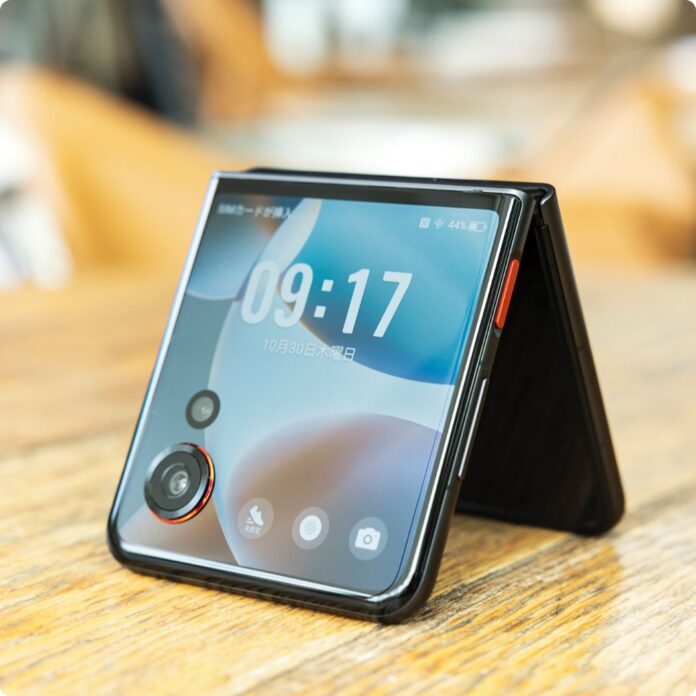 ZTE nubia Flip3 是否防水？答案係有 | Techritual 香港